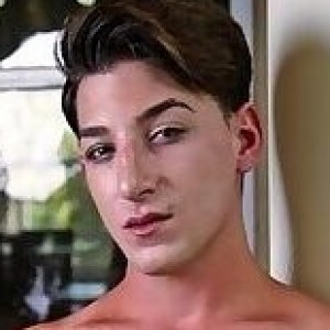 Sasha Graff - Facts, Bio, Career, Net Worth | AidWiki