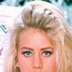 April Adams - Facts, Bio, Career, Net Worth | AidWiki