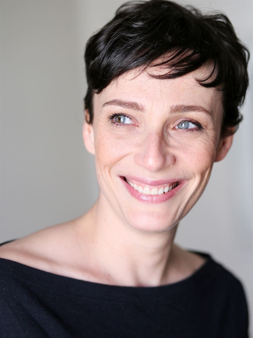 Caroline Bourg - Facts, Bio, Career, Net Worth | AidWiki