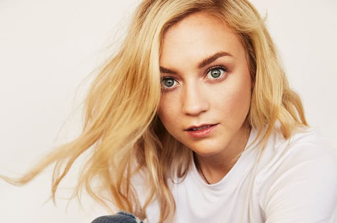 Emily Kinney - Facts, Bio, Career, Net Worth | AidWiki