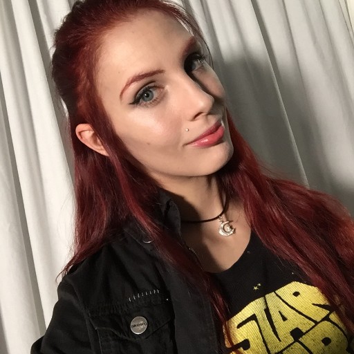 Kitty Moon - Facts, Bio, Career, Net Worth | AidWiki