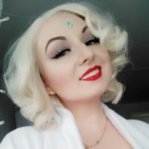 Arya Grander - Facts, Bio, Career, Net Worth | AidWiki